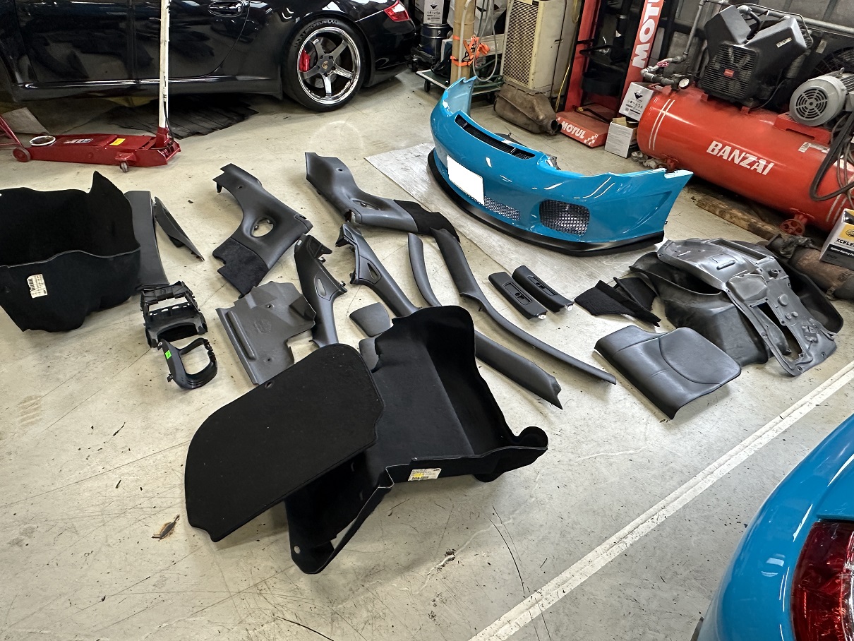 KさんのJTmode996、内装を組みつけて行きます - ガレージJ