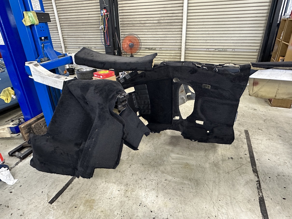 KさんのJTmode996、内装を組みつけて行きます - ガレージJ